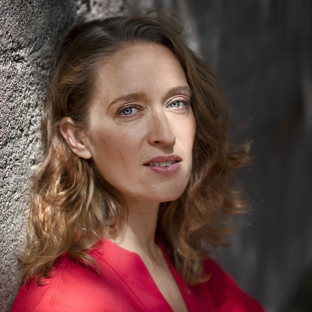 Elsa Saisio: ”Hyväksyvät katseet kannattelevat minua” | Eeva