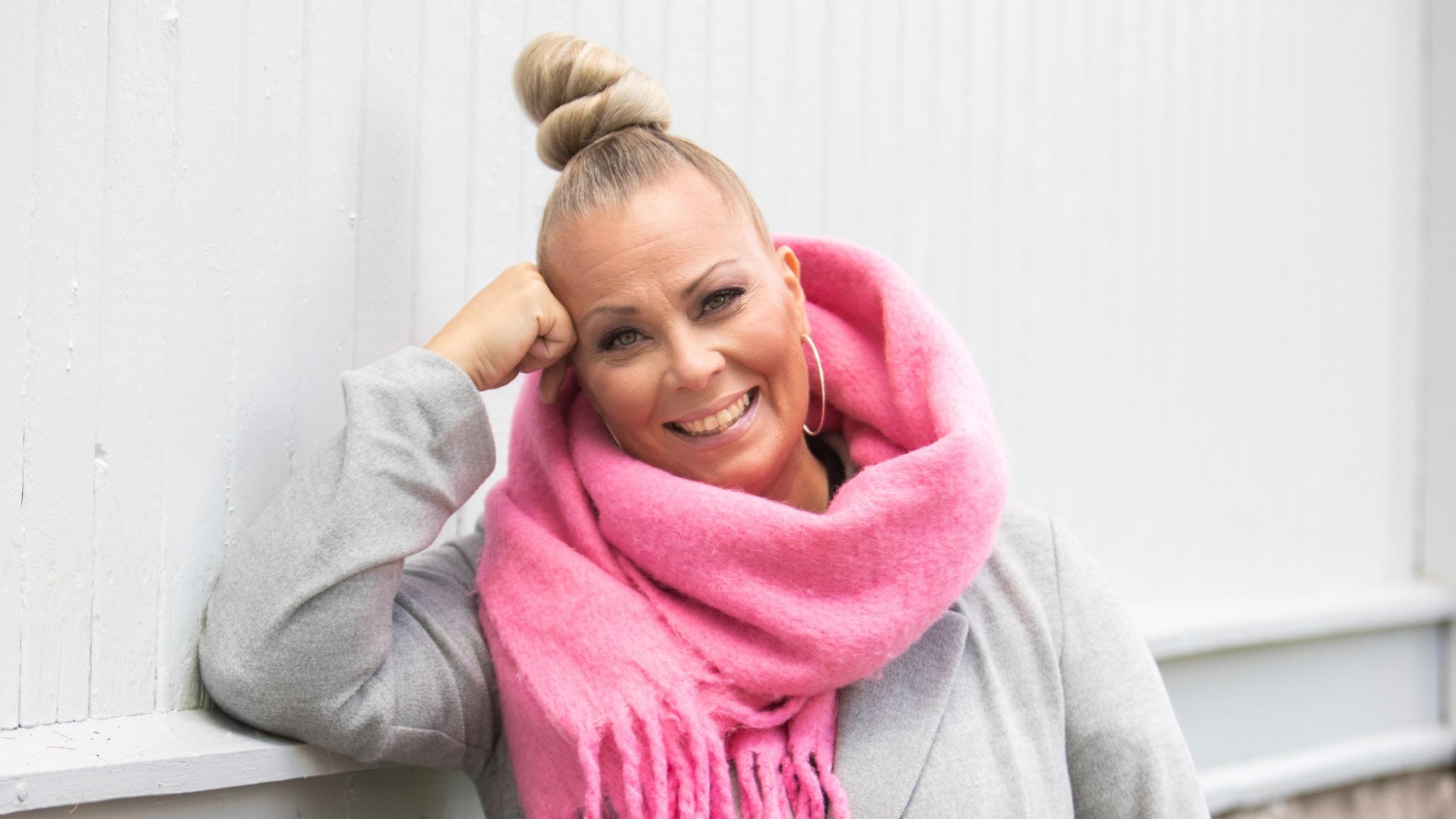 Ruusufinni on osa Johanna Pakosen elämää: ”Ihoni voi ärsyyntyä melkein ...