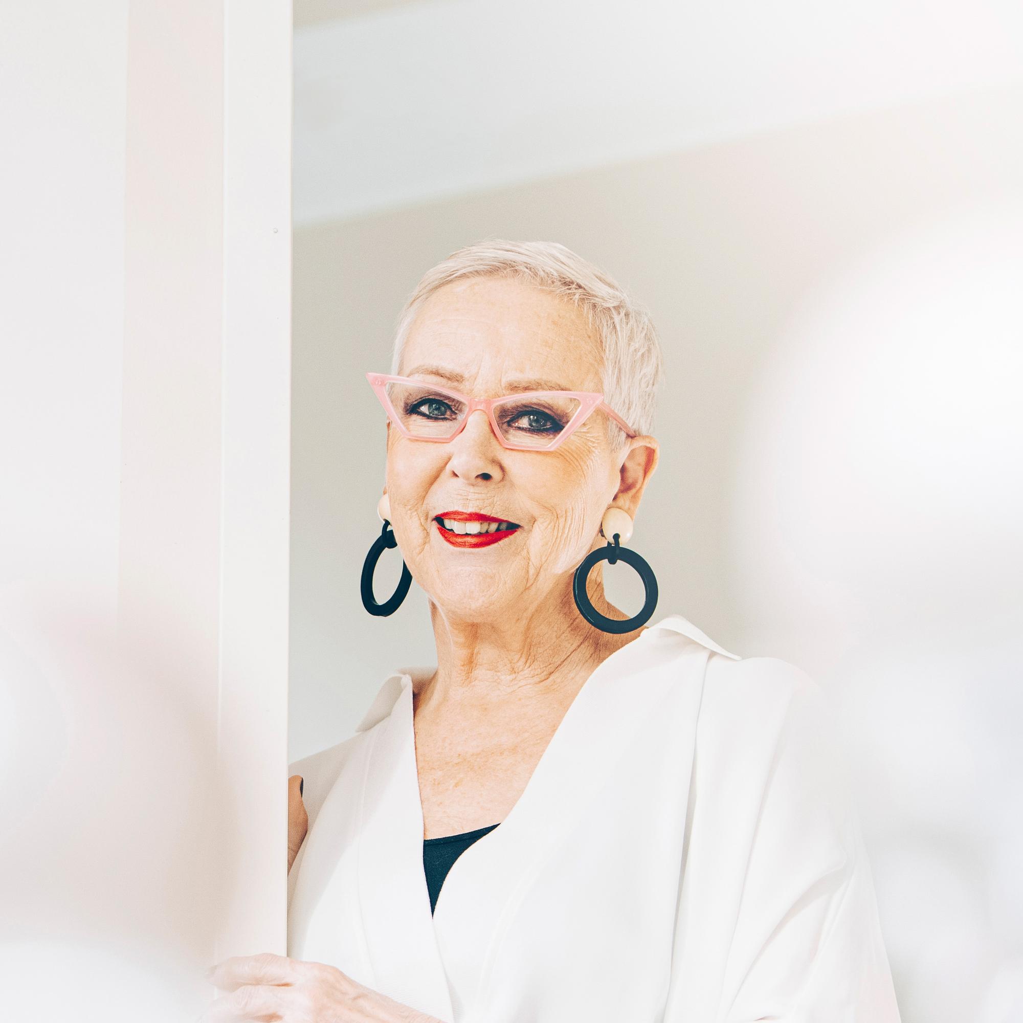 Raili Hulkkonen: ”Johdatus opasti eteenpäin” | Eeva