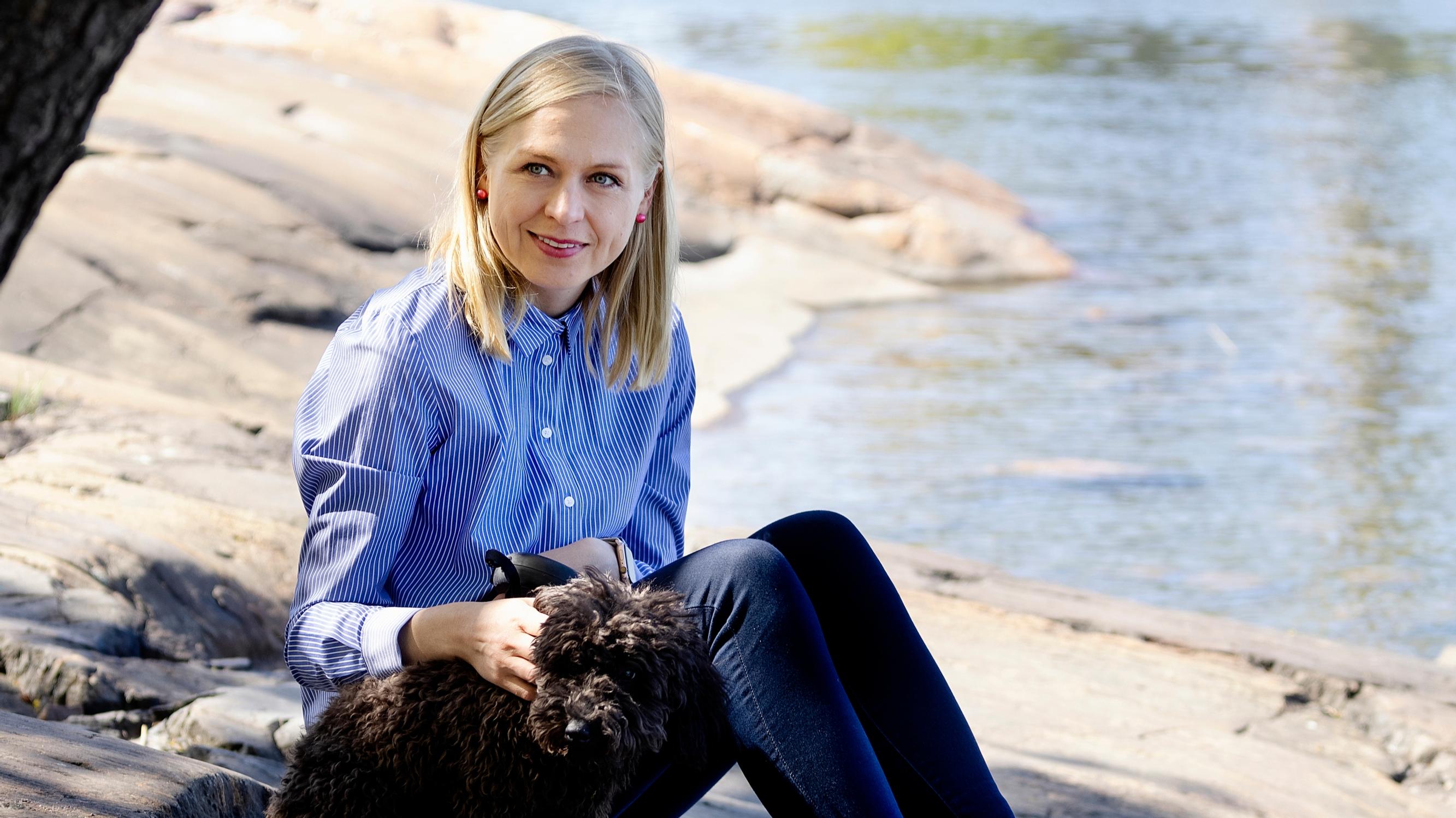 Kansanedustaja Elina Valtonen: ”Isän muistisairaus oli järkytys” | Eeva