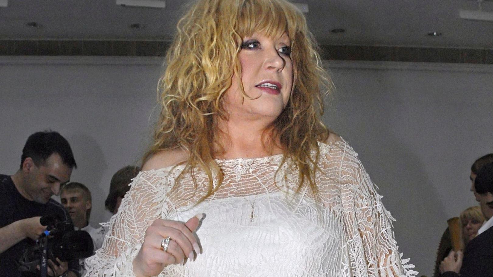 Alla Pugatšova joutui Venäjältä tien päälle | Eeva