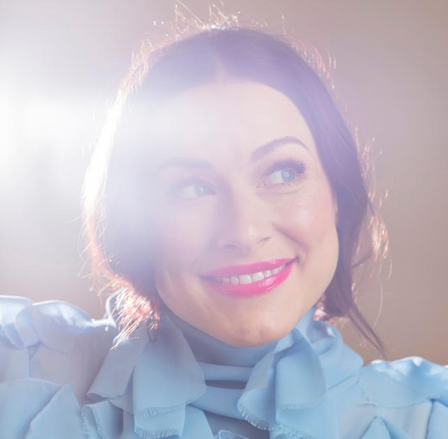 Laulaja Erin kertoo, miten hän ryhtyi muusikoksi | Trendi